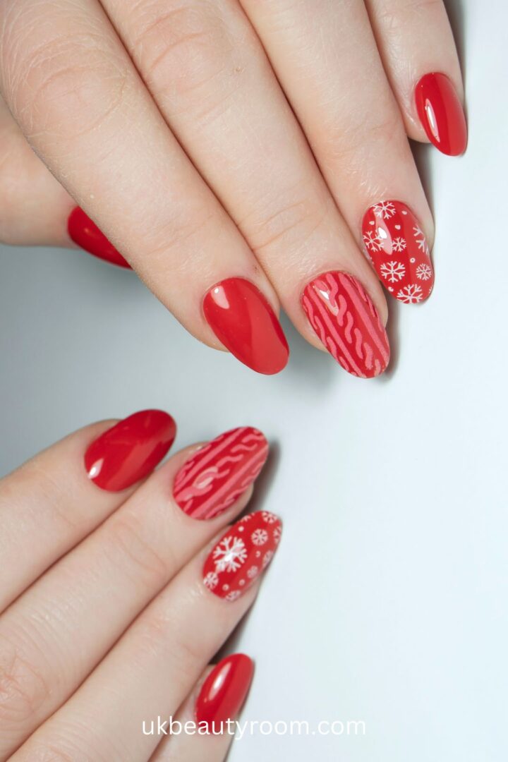 33 Easy Christmas Nail Designs You Can Create at Home