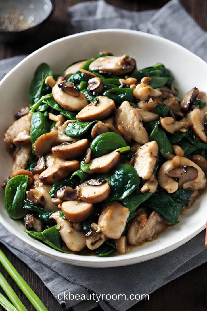 13 Chicken and Spinach Recipes (Easy to make at Home)