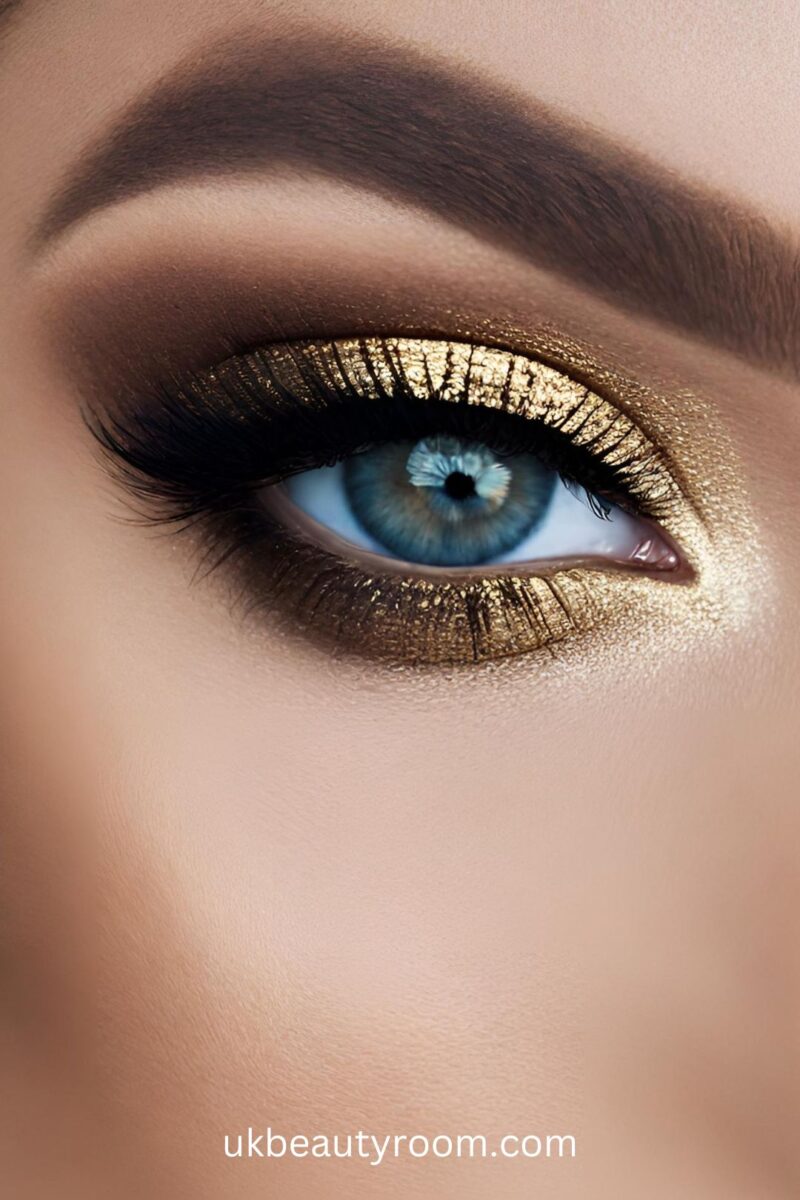 30 Best Smokey Eye Makeup Looks for Blue Eyes