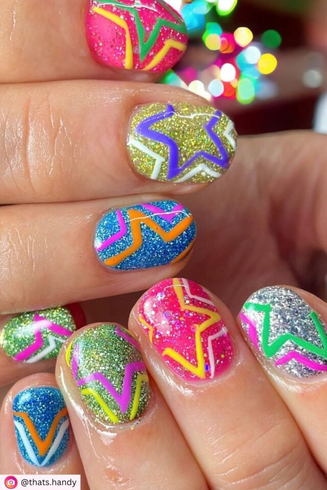 31 Glitter Nail Designs to Glam Up Your Manicure!
