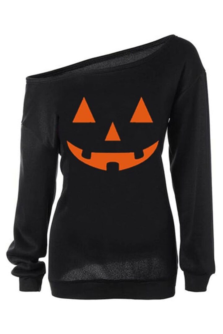 17 Spooky and Stylish Halloween Outfits for Women