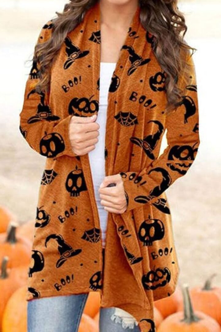 17 Spooky and Stylish Halloween Outfits for Women