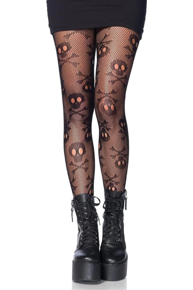 17 Spooky and Stylish Halloween Outfits for Women